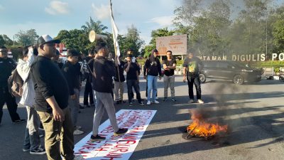 Sempat dikecam BEM SI dan FKBK Tetap Adakan Demonstrasi – WARTA